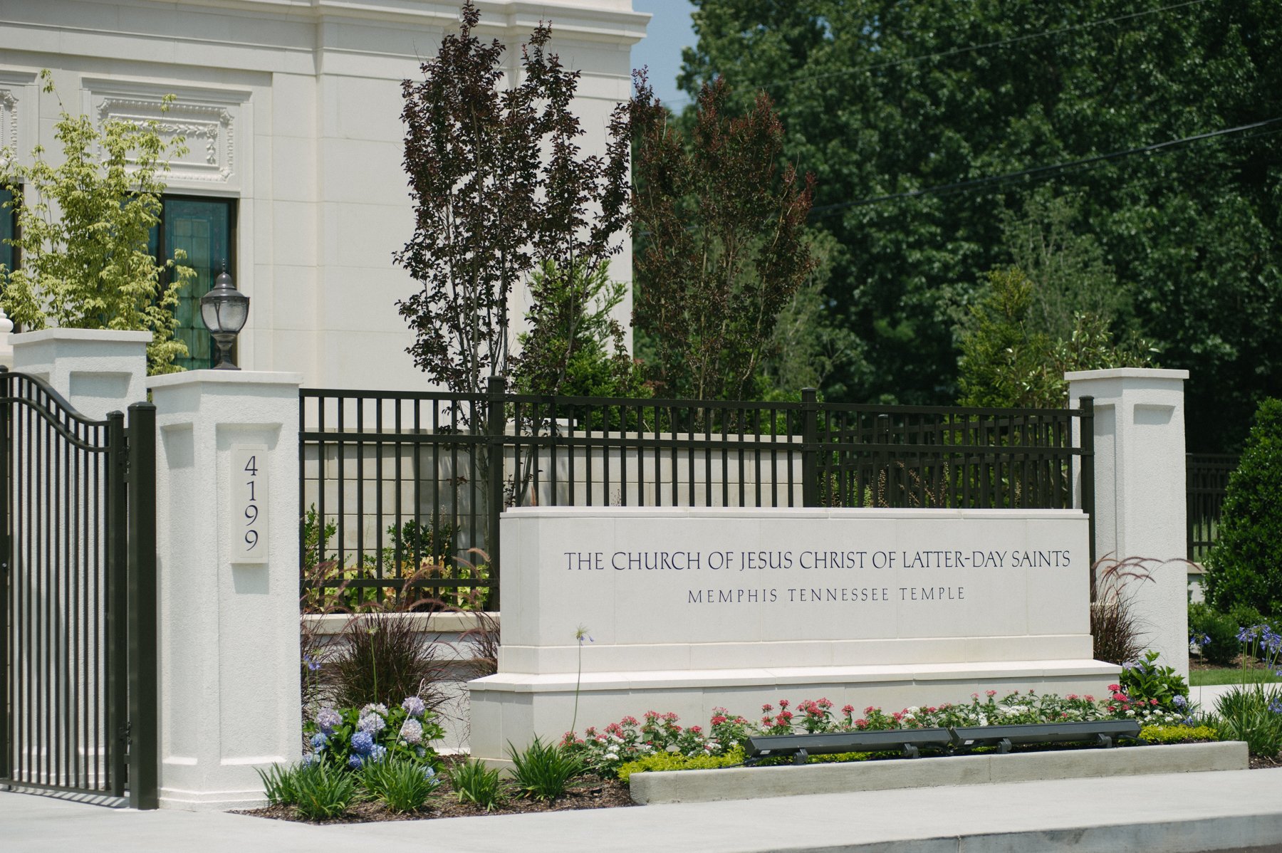 8 Landscaping Tips For Church Grounds: How to Enhance Church Landscaping