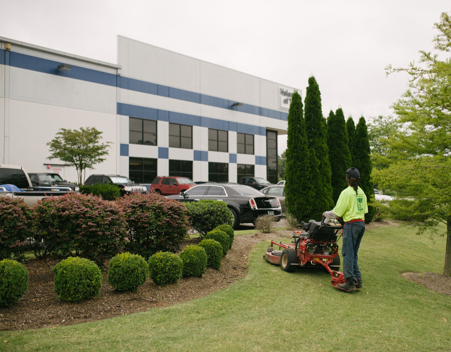 7 Must-Have Line Items in Your Commercial Landscape Maintenance Proposal